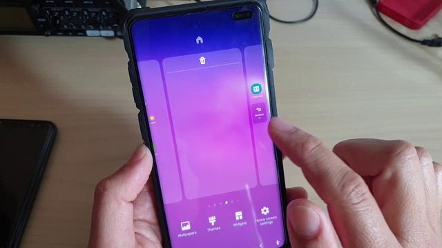 How to Add Apps and Widgets on Samsung Galaxy S10 Plus Home Screen